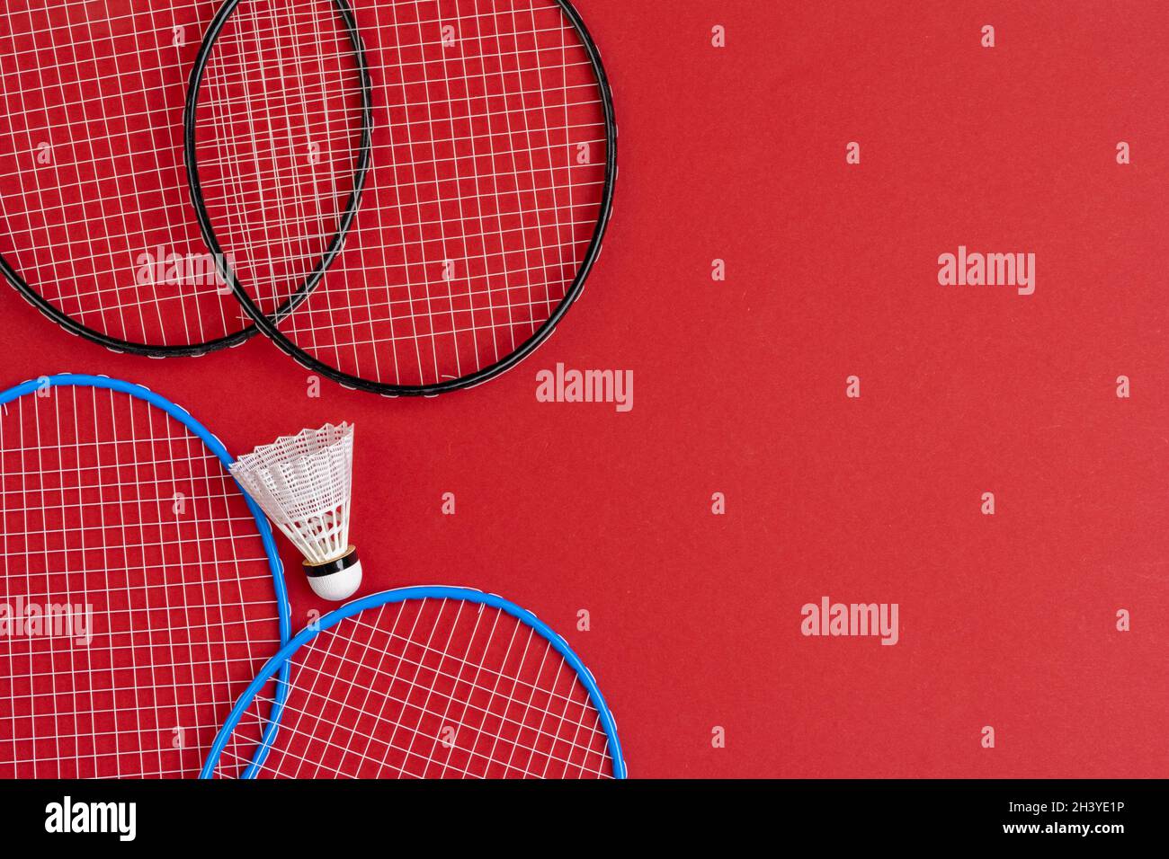 Badminton equipment. Rackets and shuttlecock, top view Stock Photo - Alamy