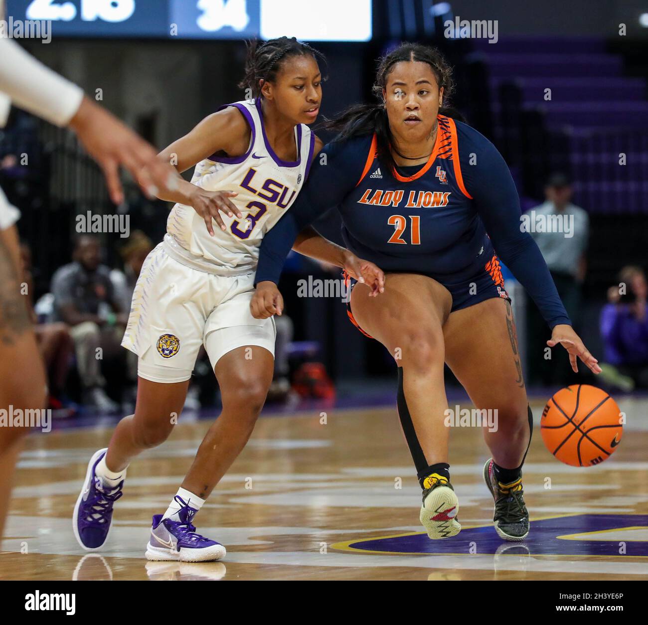 Baton Rouge, LA, USA. 30th Oct, 2021. Langston's Richelle Turney (21 ...