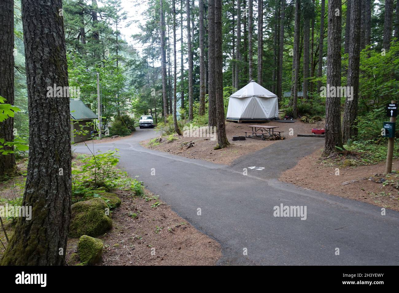 Camping options along the Clackamas River in Northern Oregon Stock ...
