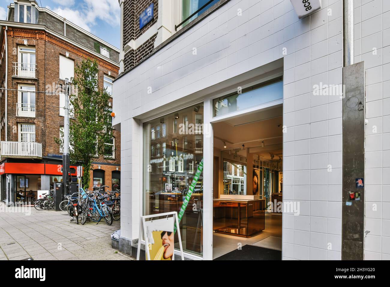 Real estate ground hi-res stock photography and images - Alamy