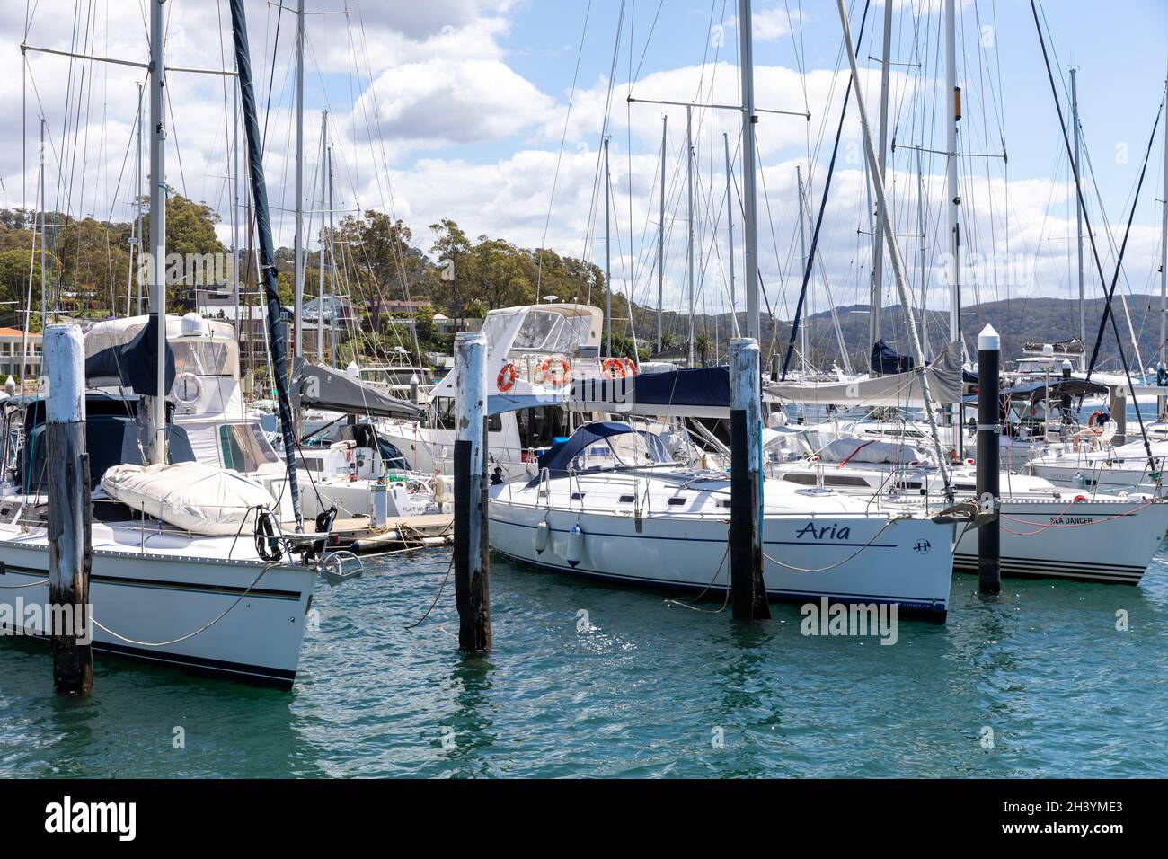 Boats and yachts at a marina on Pittwater in Sydney northern beaches ...