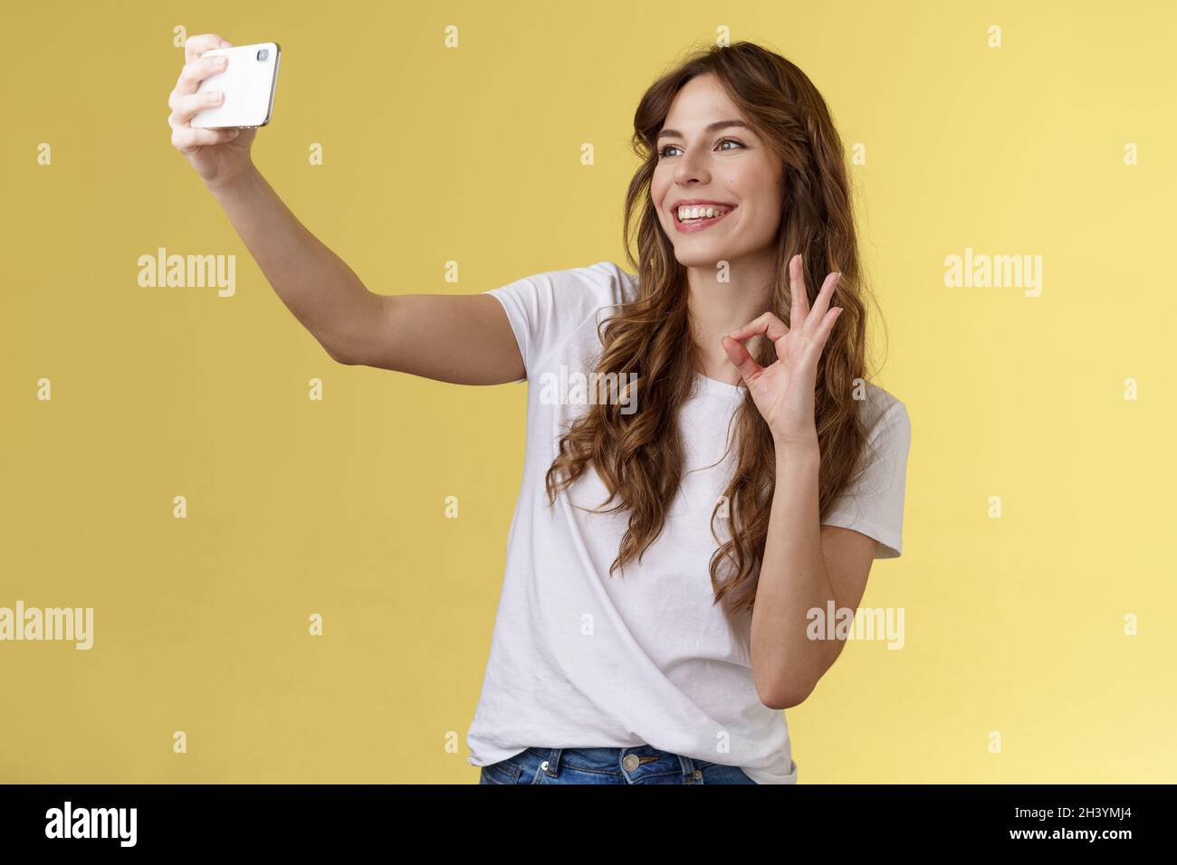 Blog screen fashion hi-res stock photography and images - Alamy