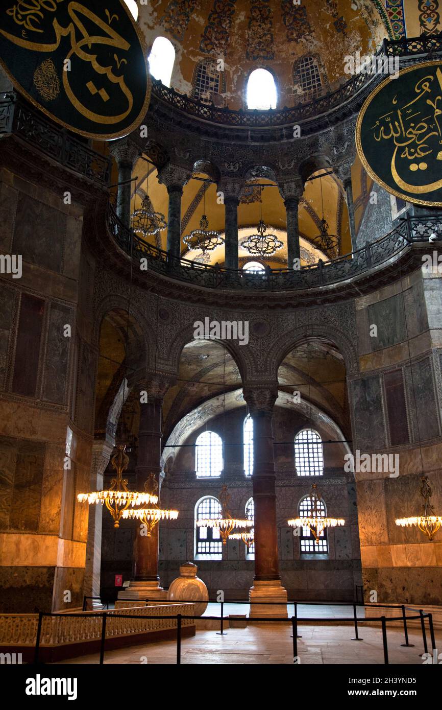 Hagia Sophia is a museum, historical basilica and mosque in Istanbul ...
