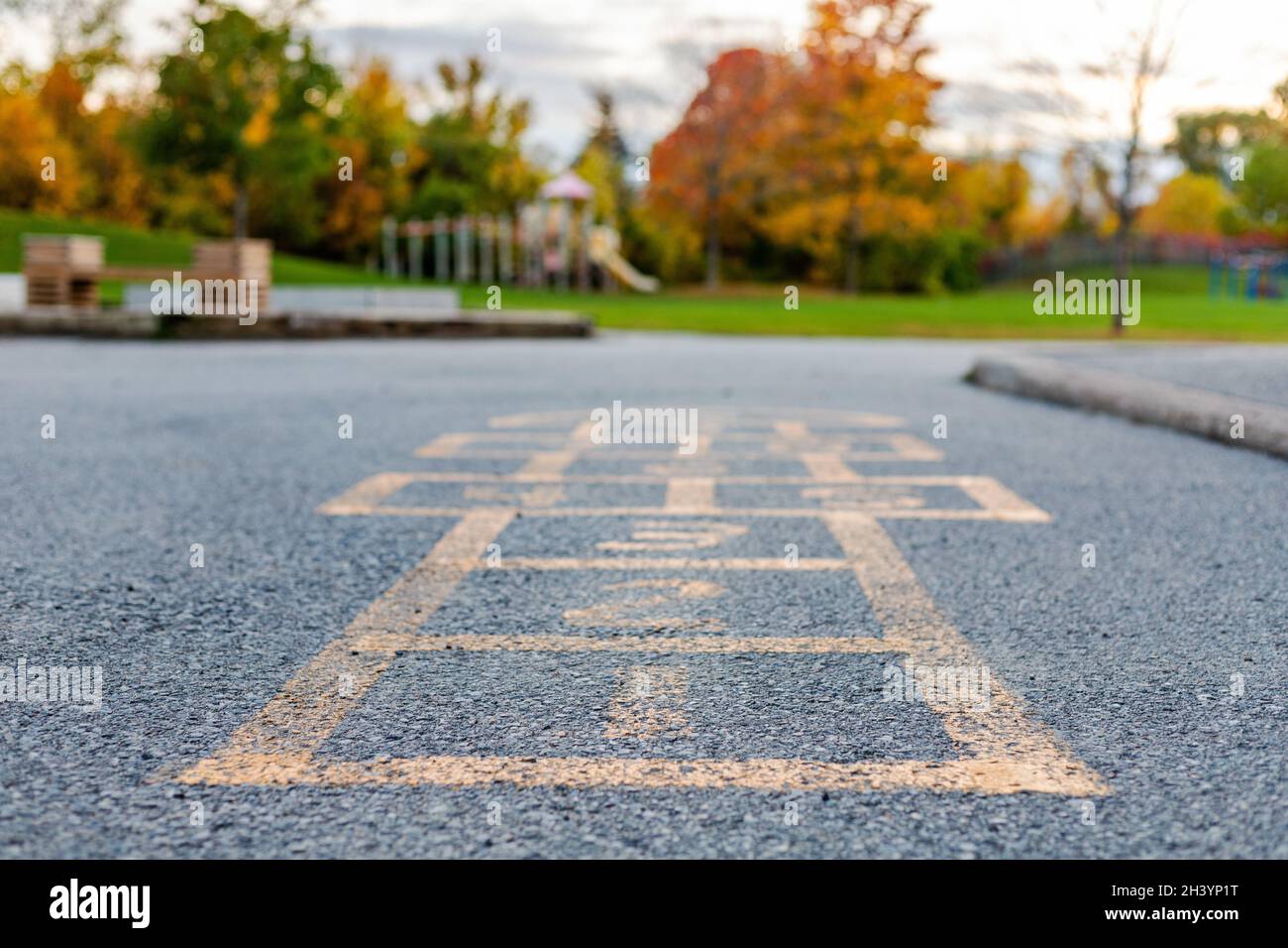 Elementary school students recess hi-res stock photography and images ...