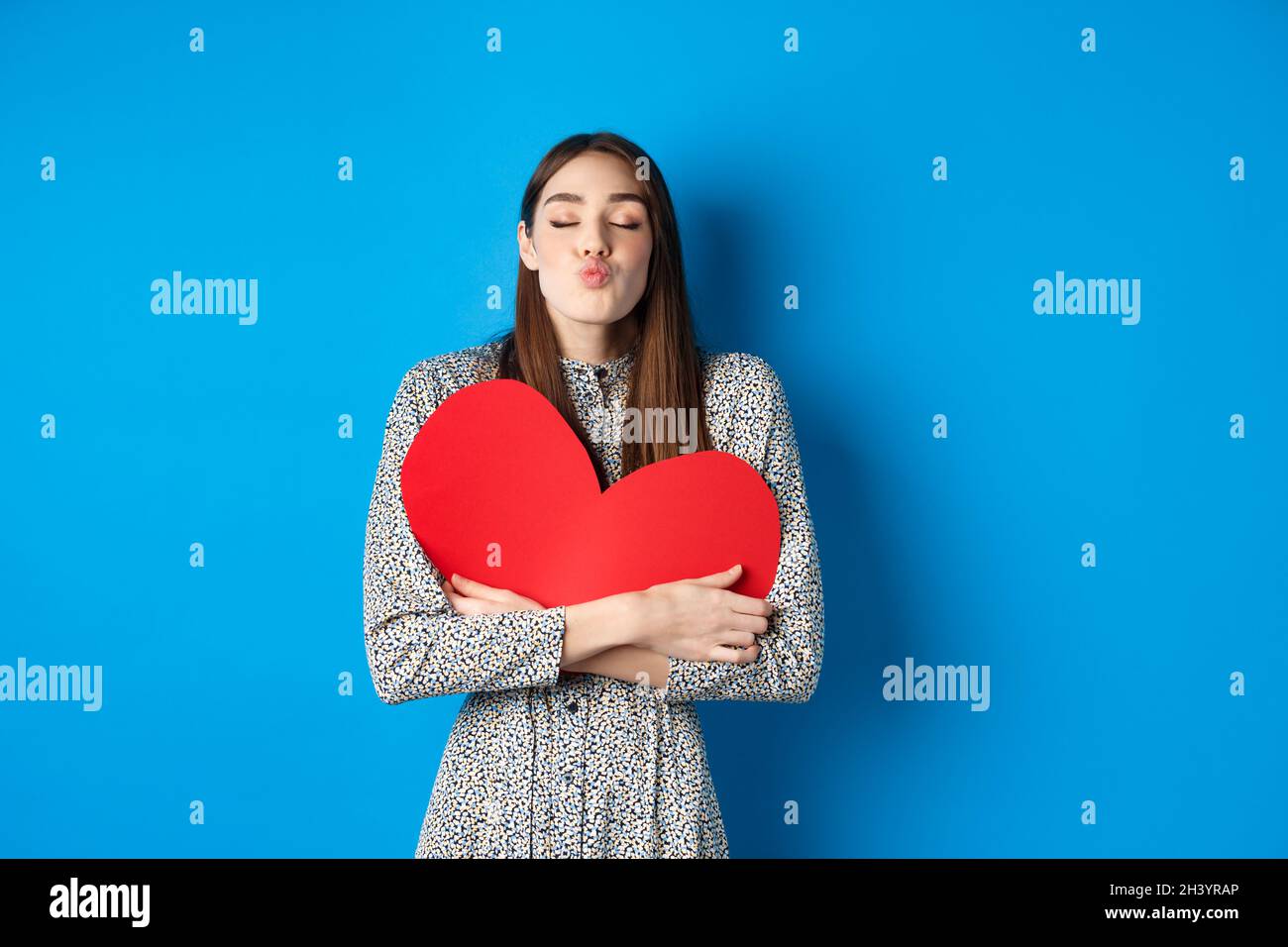 Pucker lips hi-res stock photography and images - Alamy