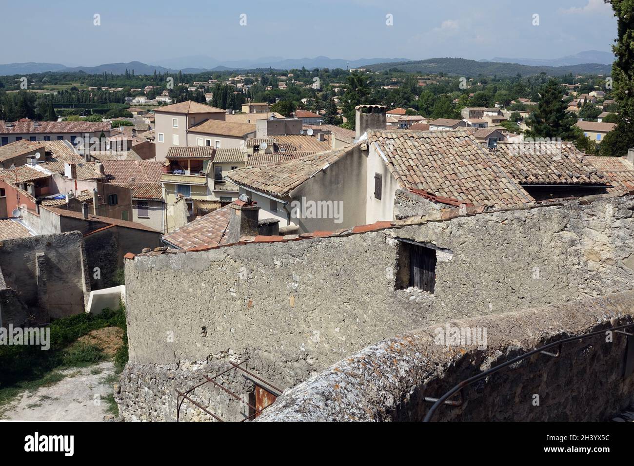 Old town of Malaucene, Provence Stock Photo - Alamy