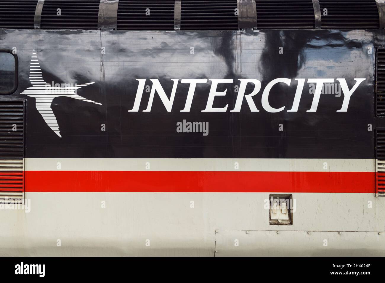 Intercity livery on 37718 at Carlisle railway station Stock Photo - Alamy
