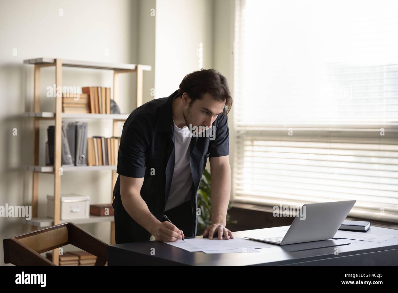 Decision table hi-res stock photography and images - Alamy