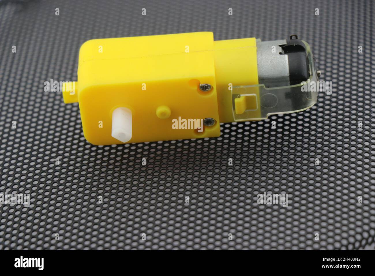 BO motor or TT motor which is used in electronic projects, Dual shaft ...