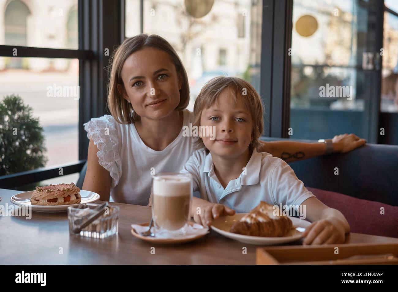 Studing At Mom S Cafe