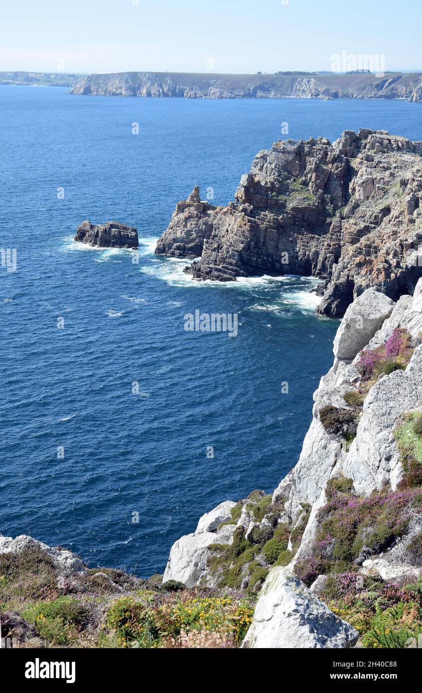 Pointe de Dinan, Crozon Peninsula, Brittany Stock Photo - Alamy