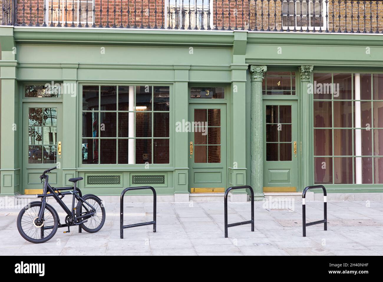 Urban cycle stand hi-res stock photography and images - Alamy