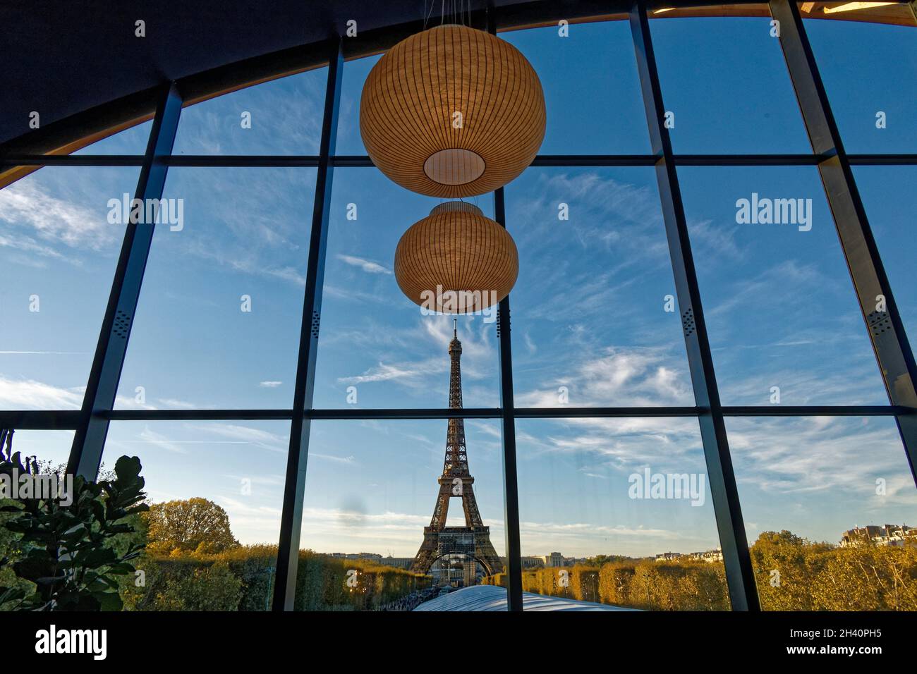 Paris, France. 24th Oct, 2021. 47th edition of the FIAC (International ...