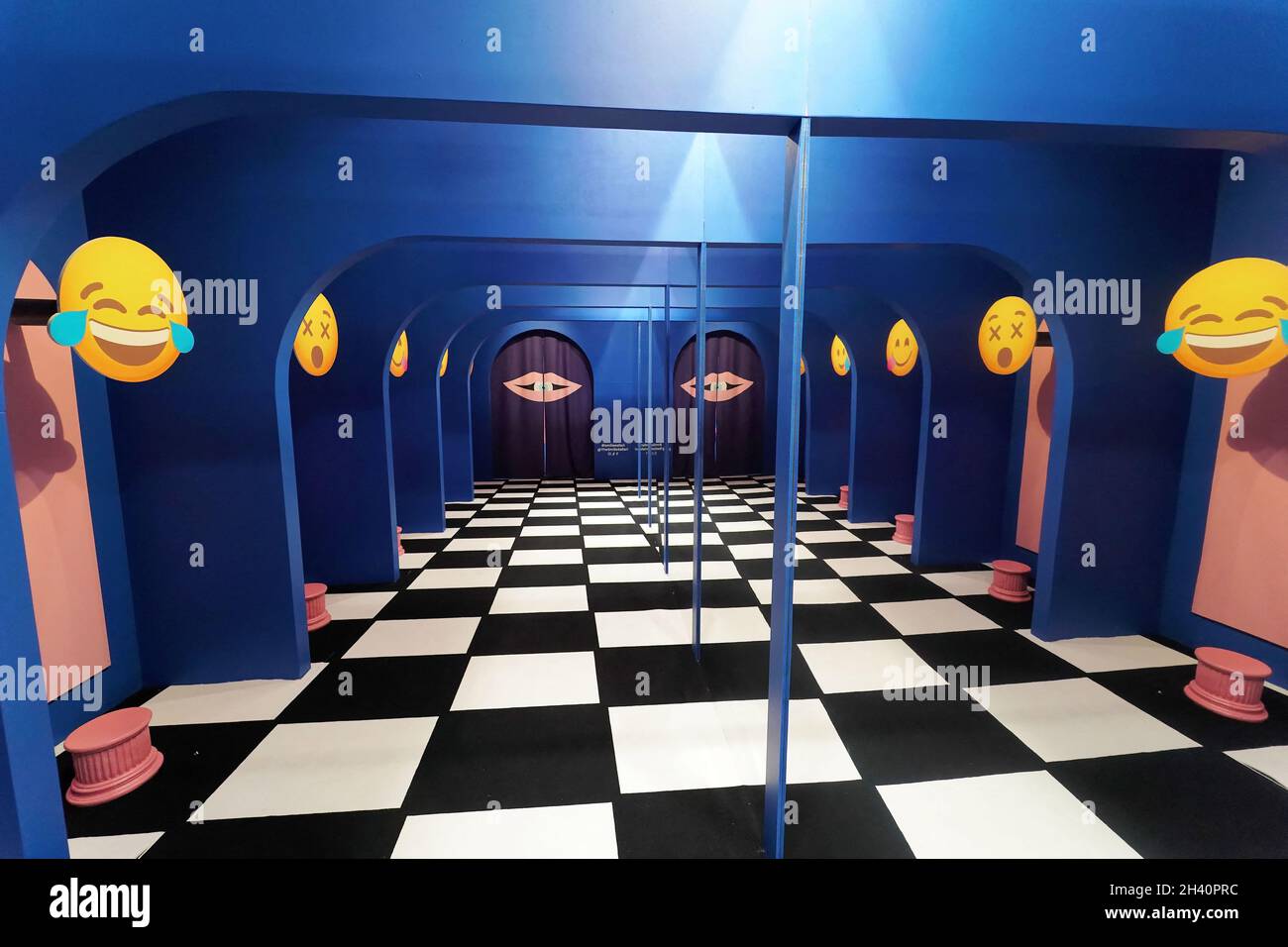 Insolite technologie hi-res stock photography and images - Alamy