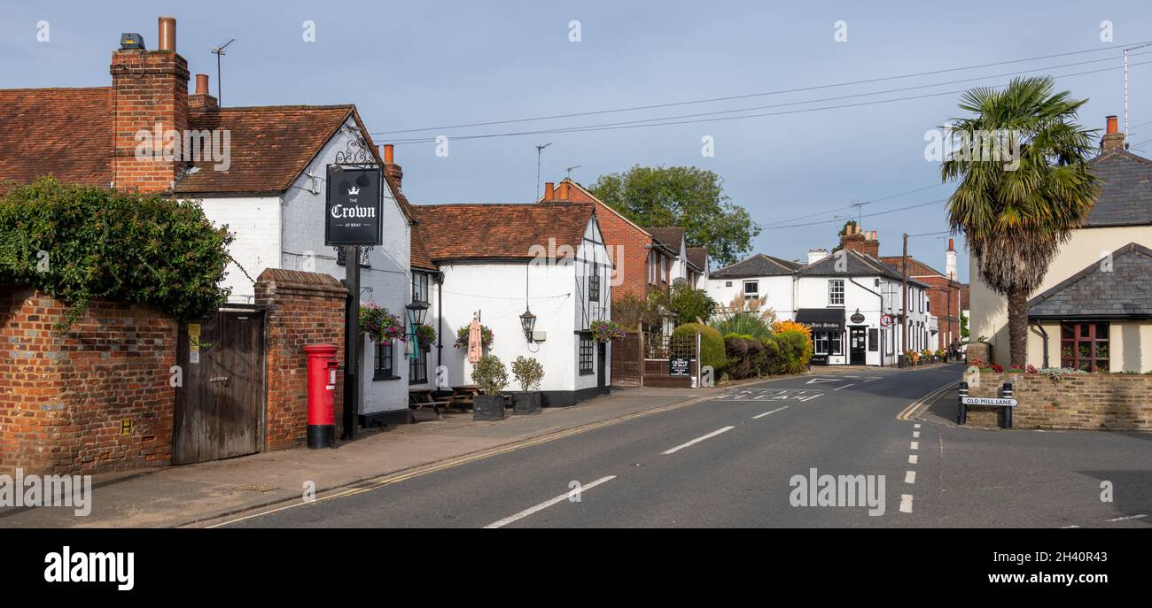 Bray village hi-res stock photography and images - Alamy