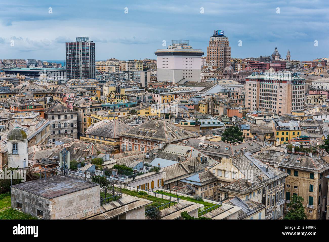 Skyline genoa hi-res stock photography and images - Alamy