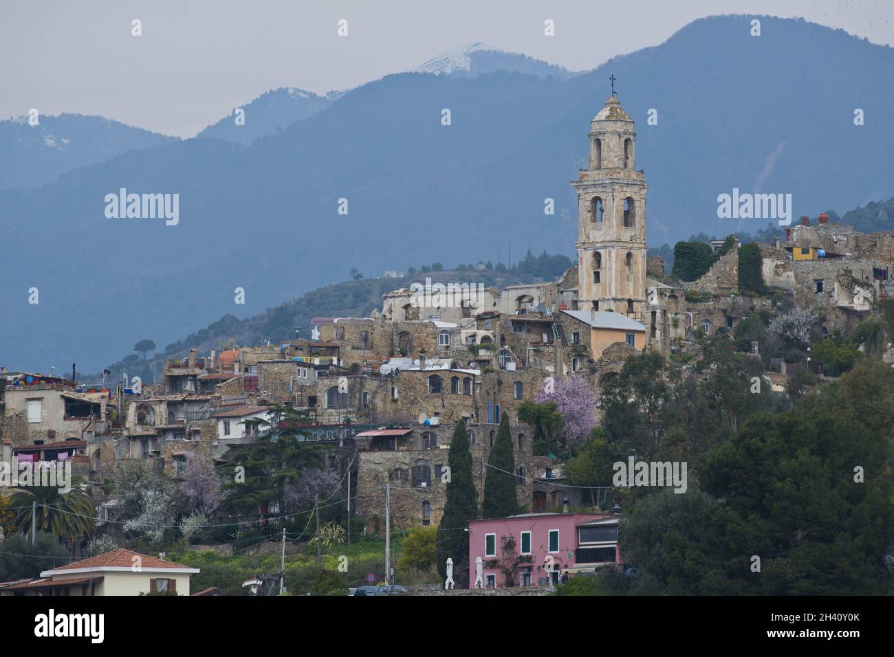 The ancient village of Bussana Vecchia Stock Photo - Alamy
