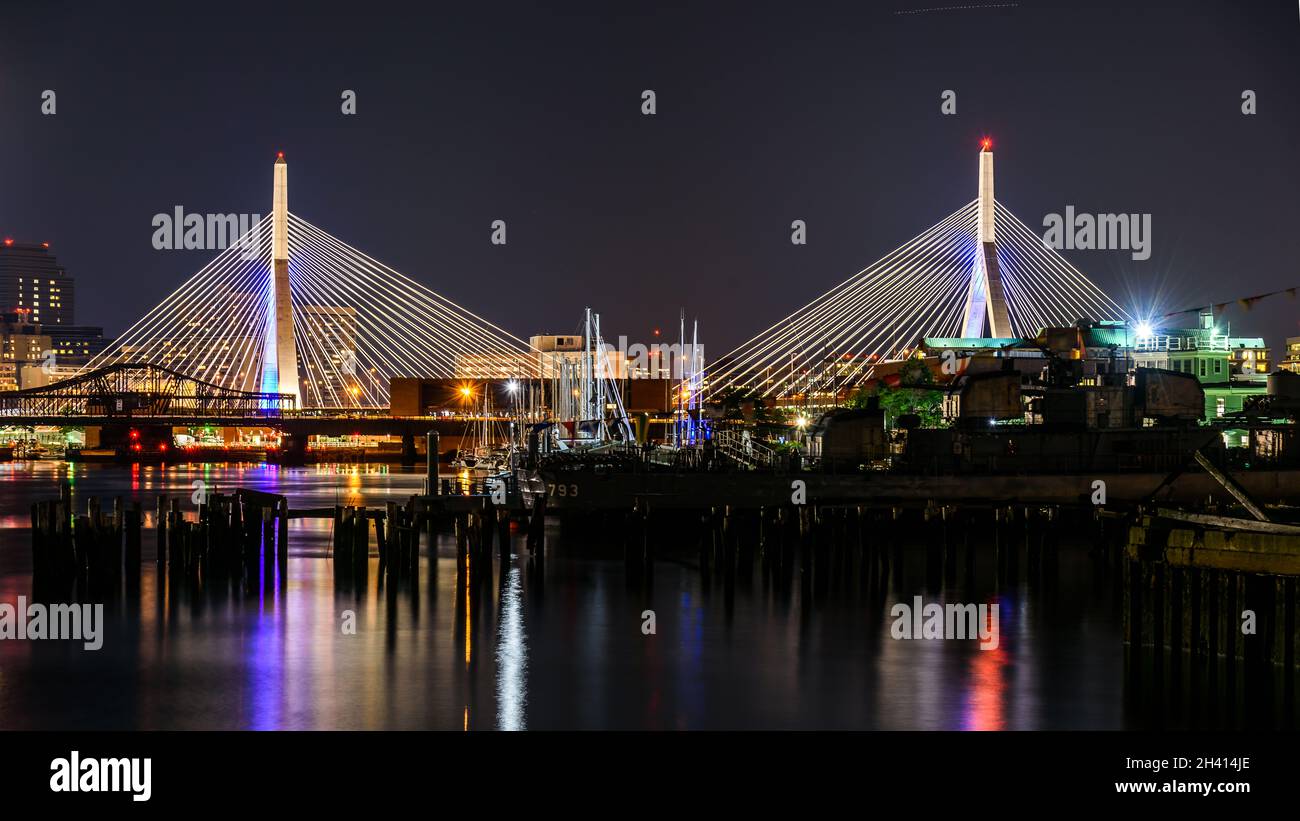 Bridge boston hi-res stock photography and images - Alamy