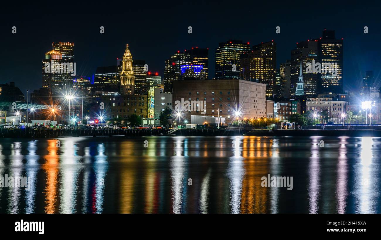 Night cityscape boston skyline hi-res stock photography and images - Alamy