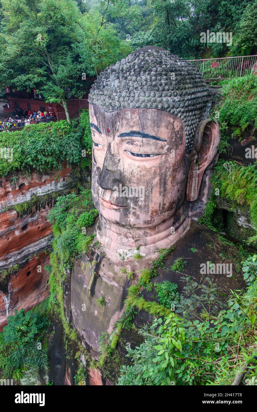 The leshan statue of buddha hi-res stock photography and images - Alamy