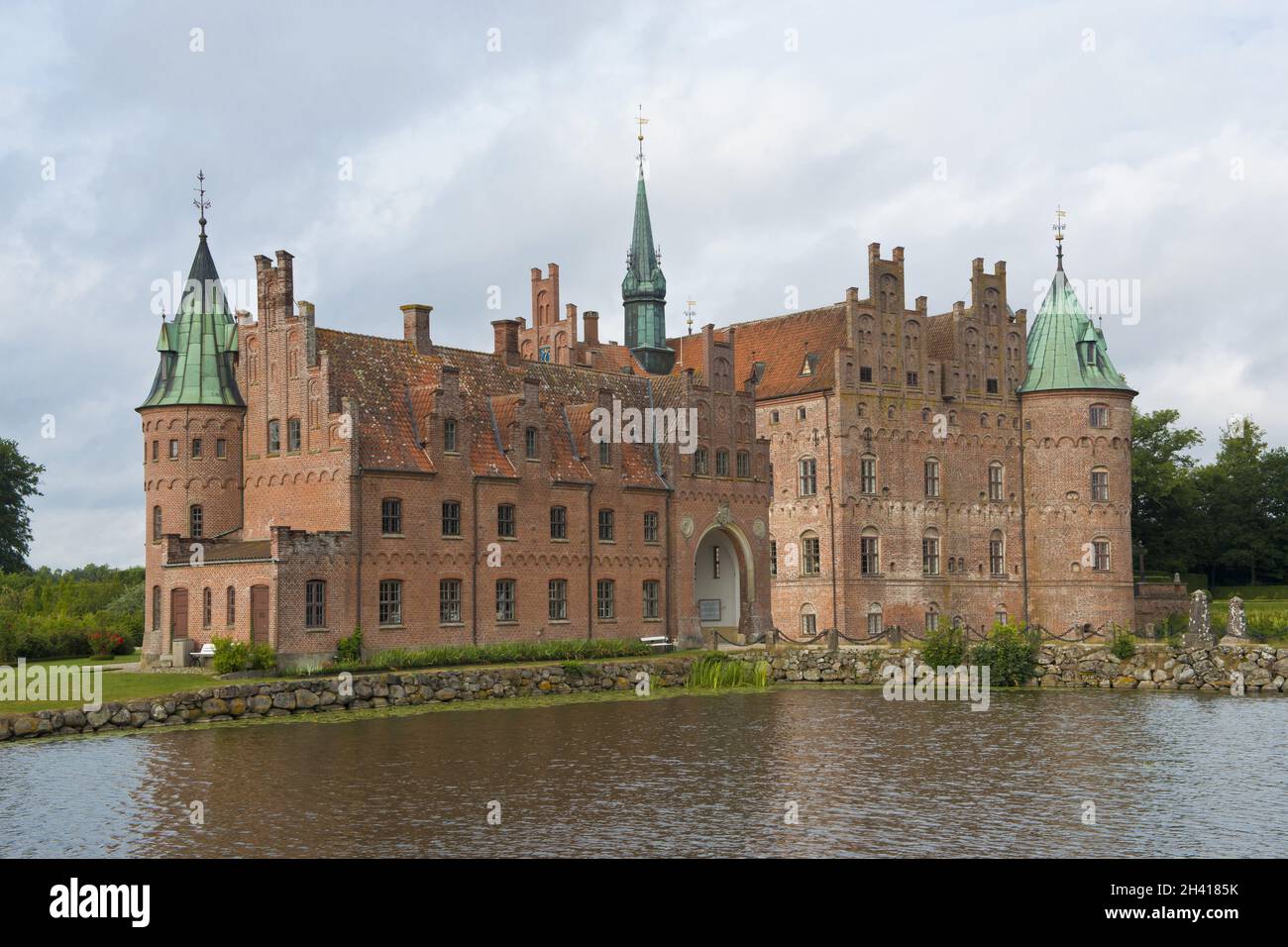 Egeskov slot and denmark hi-res stock photography and images - Alamy