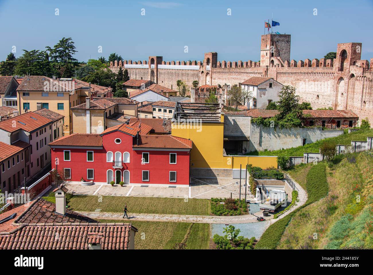 City walls attraction hi-res stock photography and images - Alamy