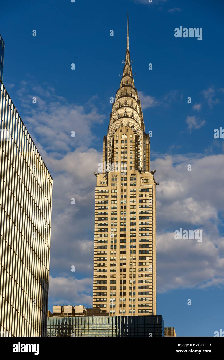 Historic emblem building in hi-res stock photography and images - Alamy