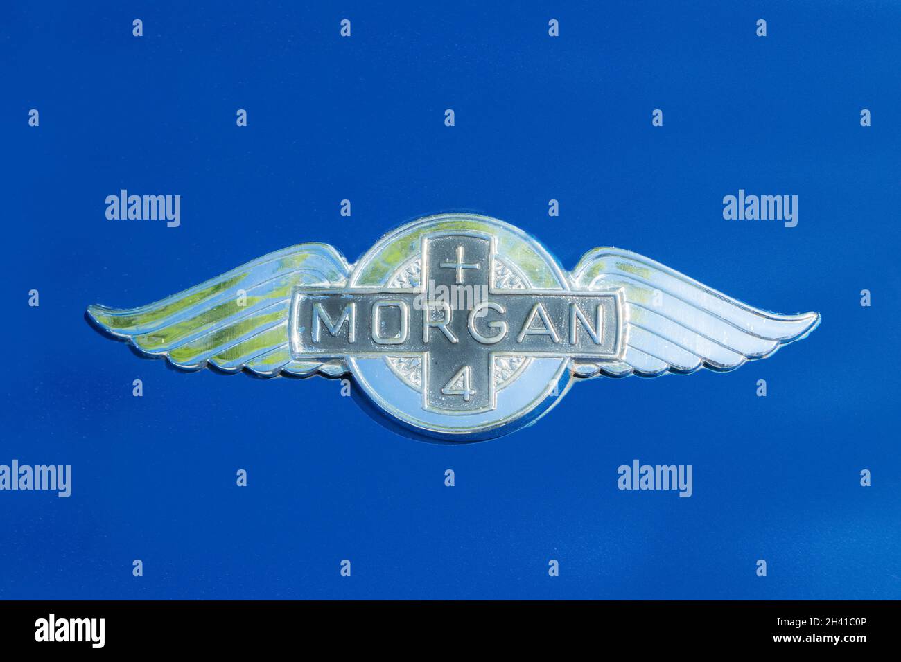 Morgan 4 4 badge hi-res stock photography and images - Alamy