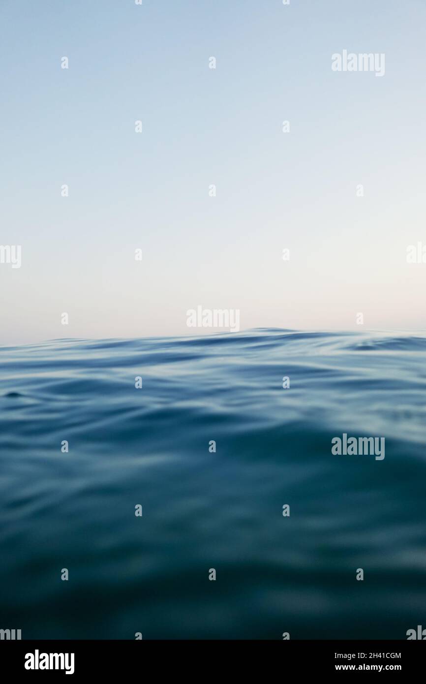 Seascape vertical hi-res stock photography and images - Alamy