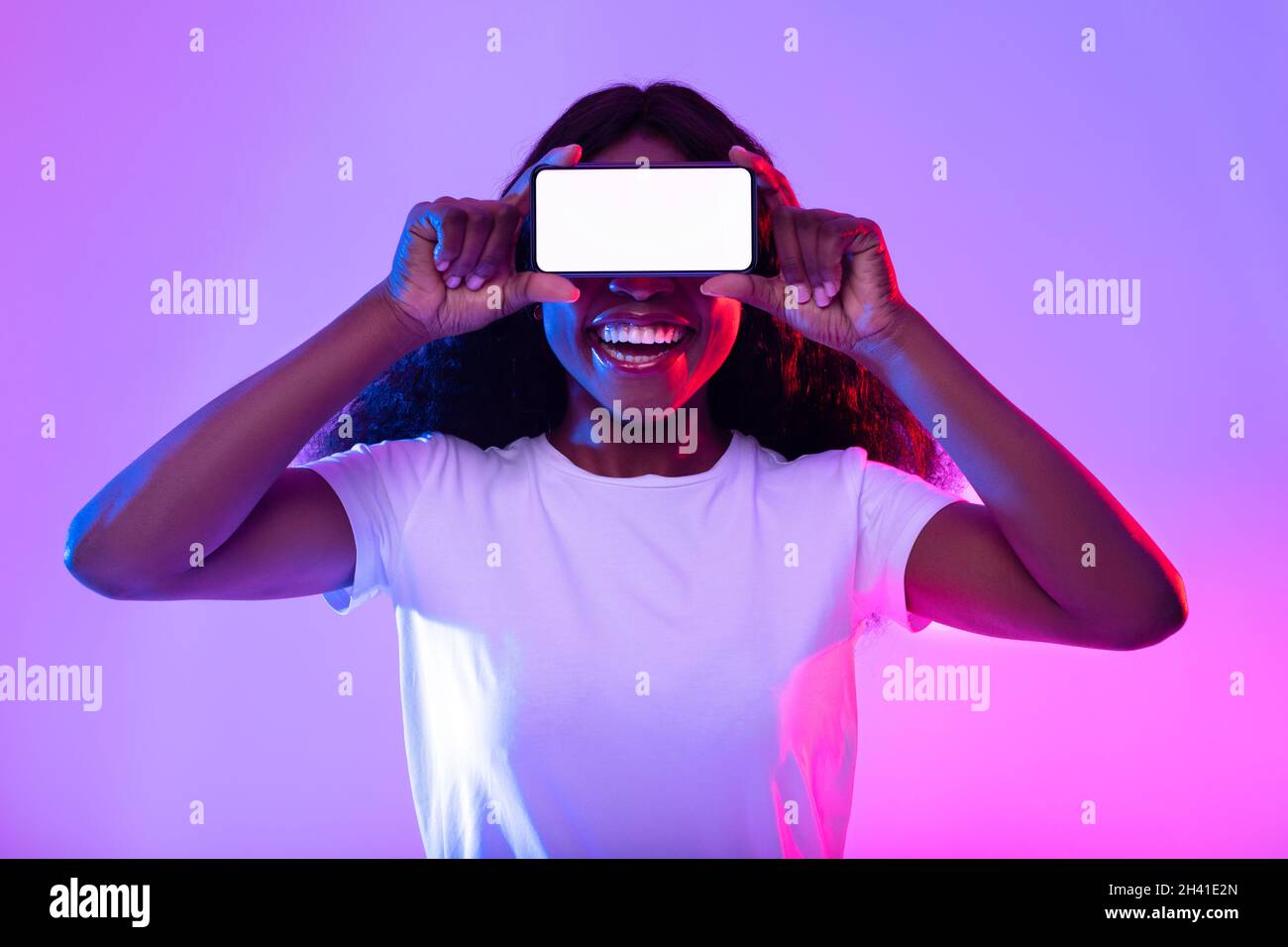 Smartphone screen mockup. Black woman covering eyes with empty phone ...