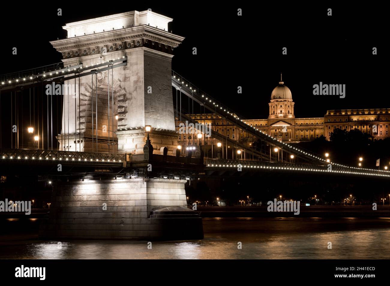 Chain Bridge in Budapest Stock Photo - Alamy