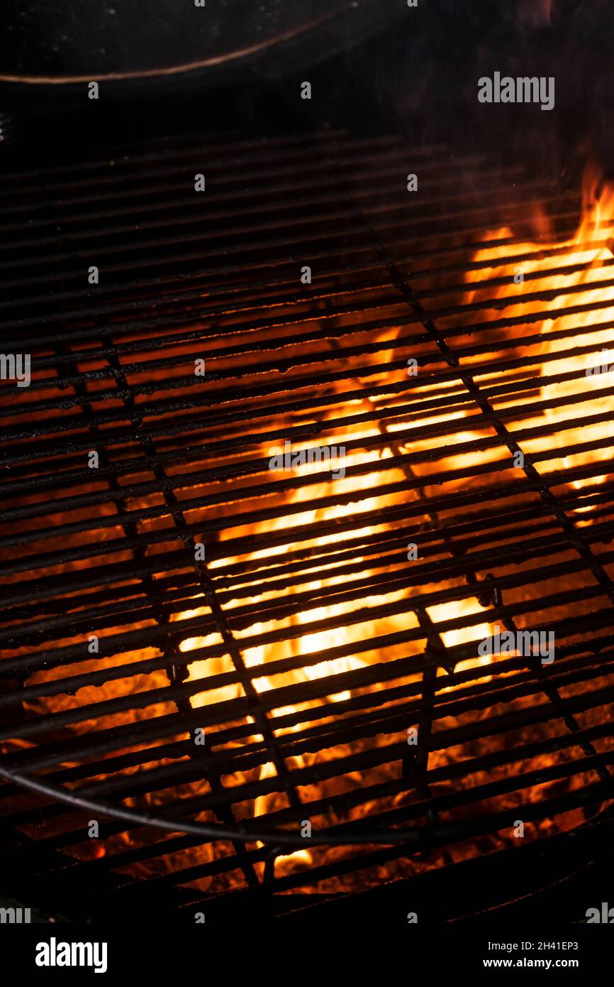 selective focus, fire texture, grill grill with burning coals ...