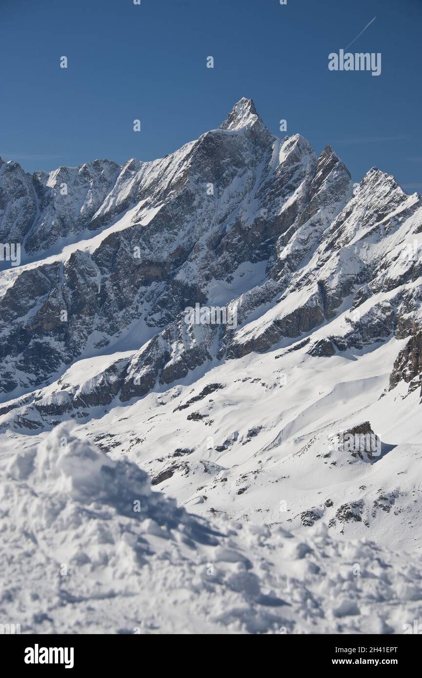 Cervinia and snow and landscape hi-res stock photography and images - Alamy