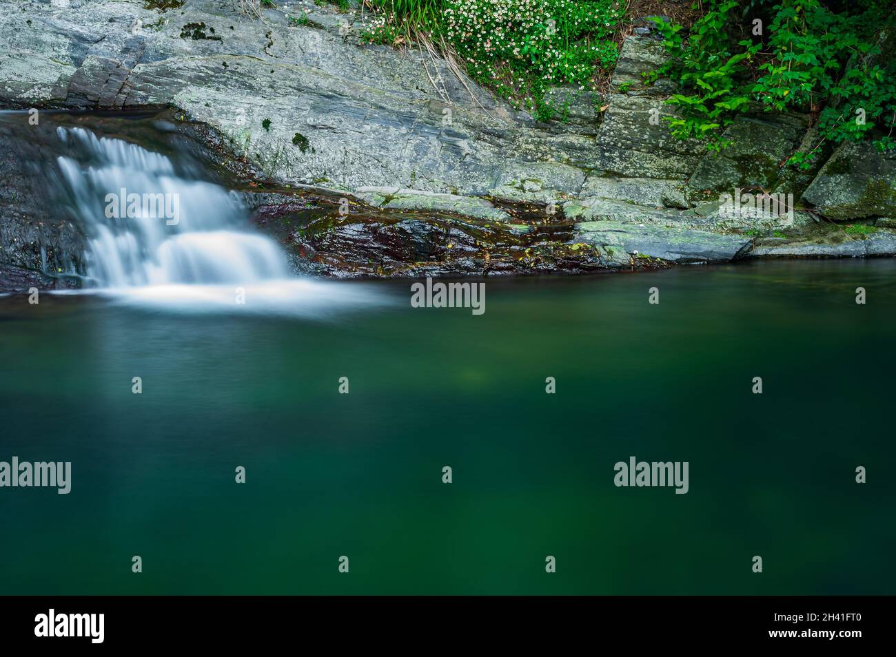 Beautiful little waterfall hi-res stock photography and images - Alamy