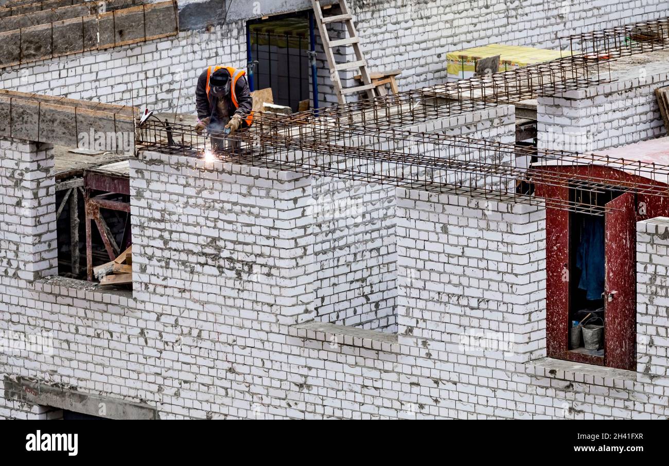 Iron reinforcement hi-res stock photography and images - Alamy