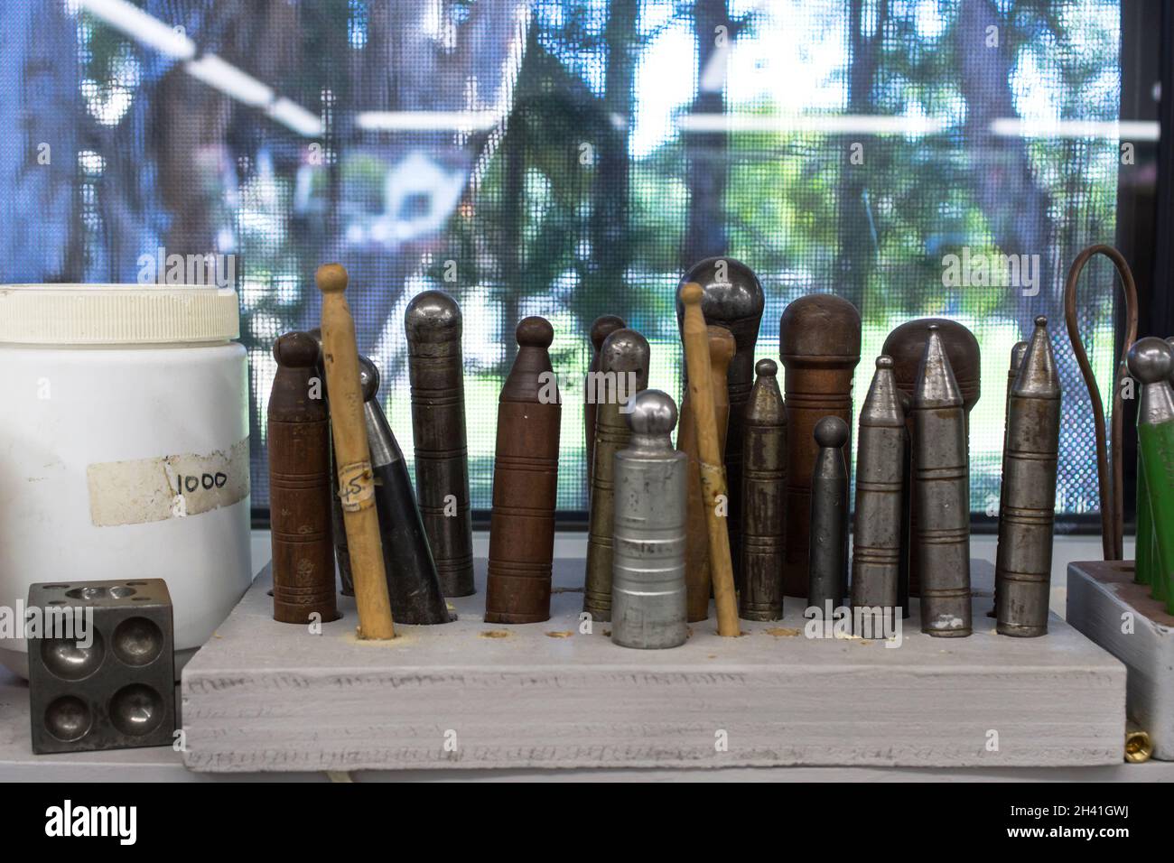 Lapidary craft hi-res stock photography and images - Alamy