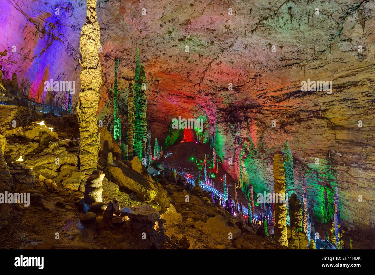 Huanglong Yellow Dragon Cave - China Stock Photo - Alamy