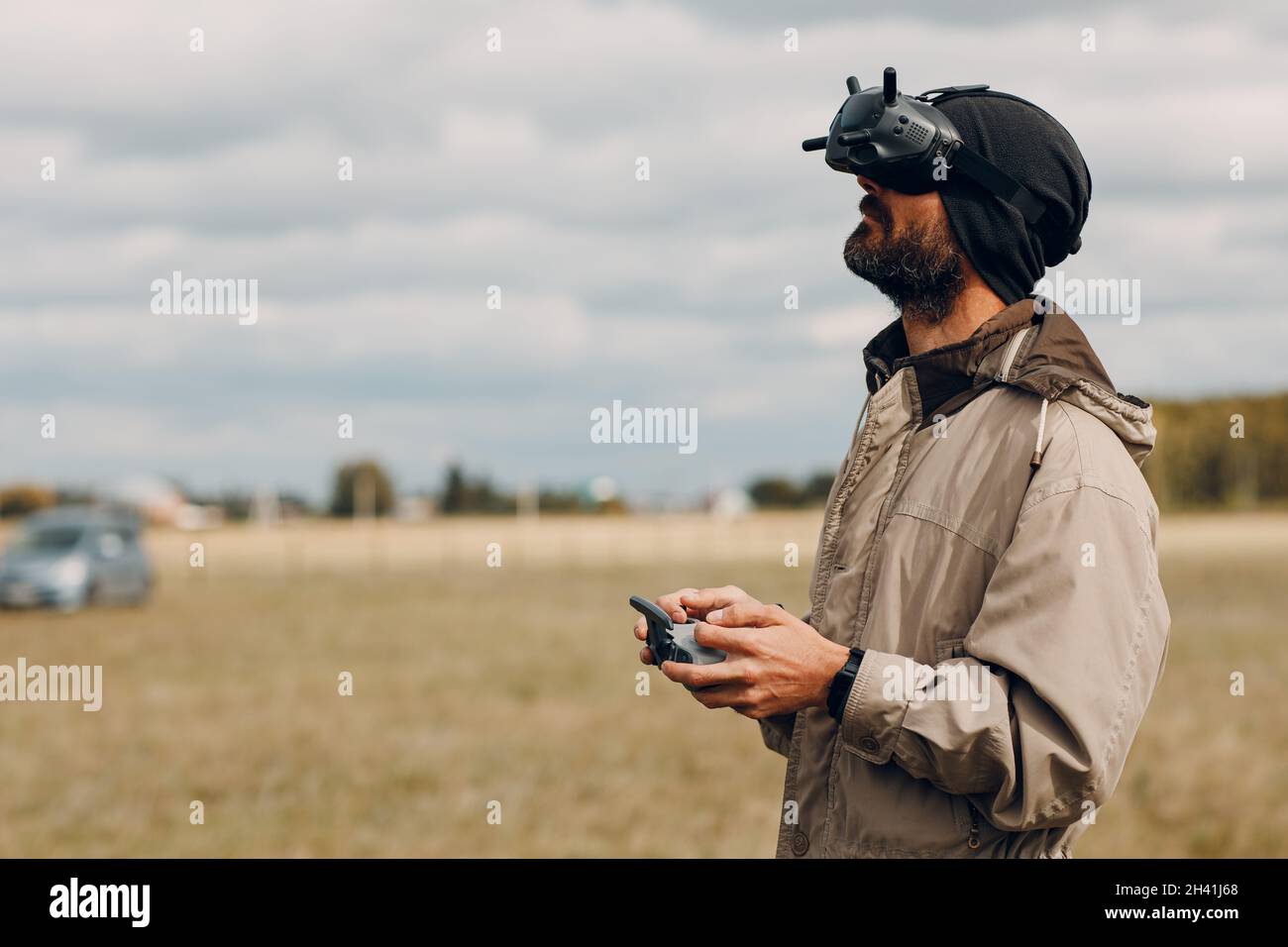 Fpv goggles hi-res stock photography and images - Alamy