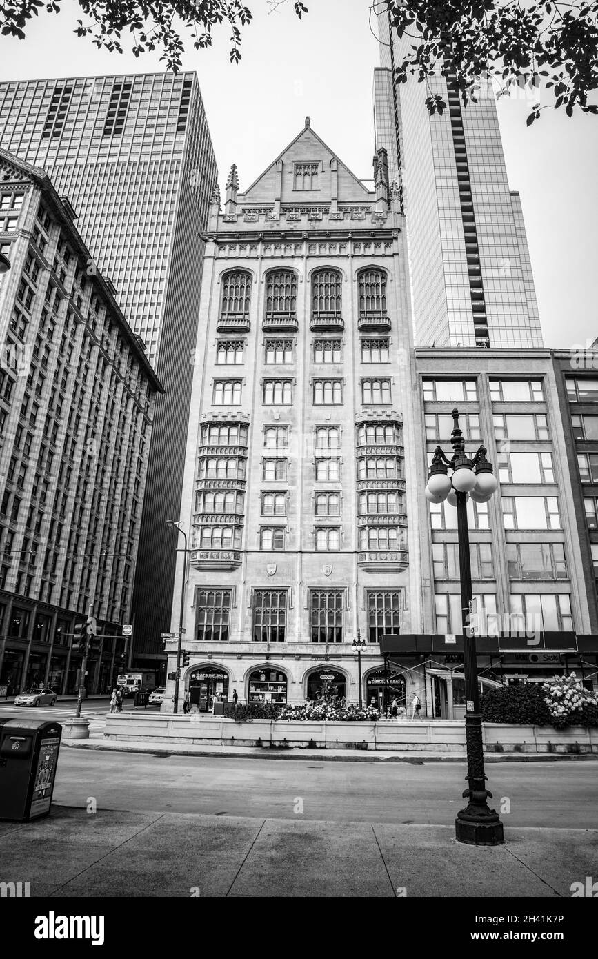 Chicago 1930s skyline hi-res stock photography and images - Alamy