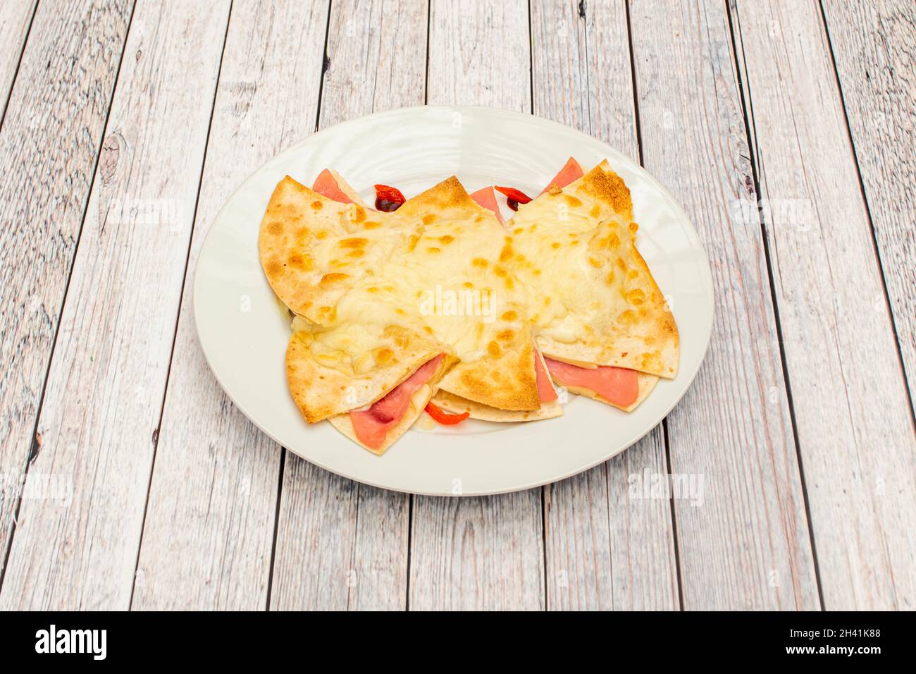 Mexican ham and cheese quesadillas is a simple and tasty recipe, ideal ...