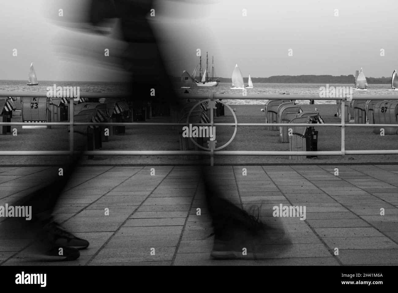 The shadow man Stock Photo - Alamy