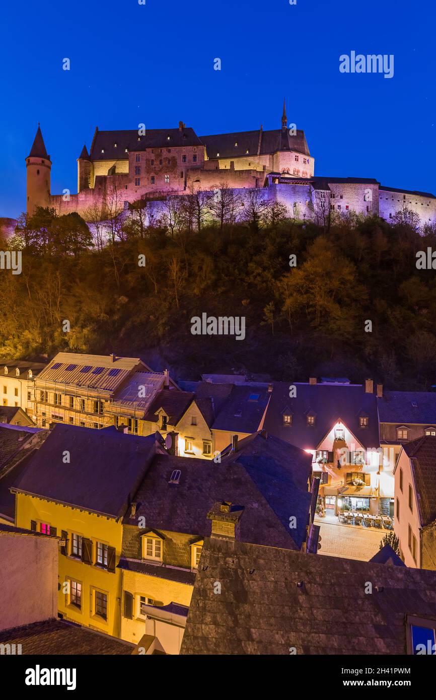 Luxembourg castle bridge architecture hi-res stock photography and ...