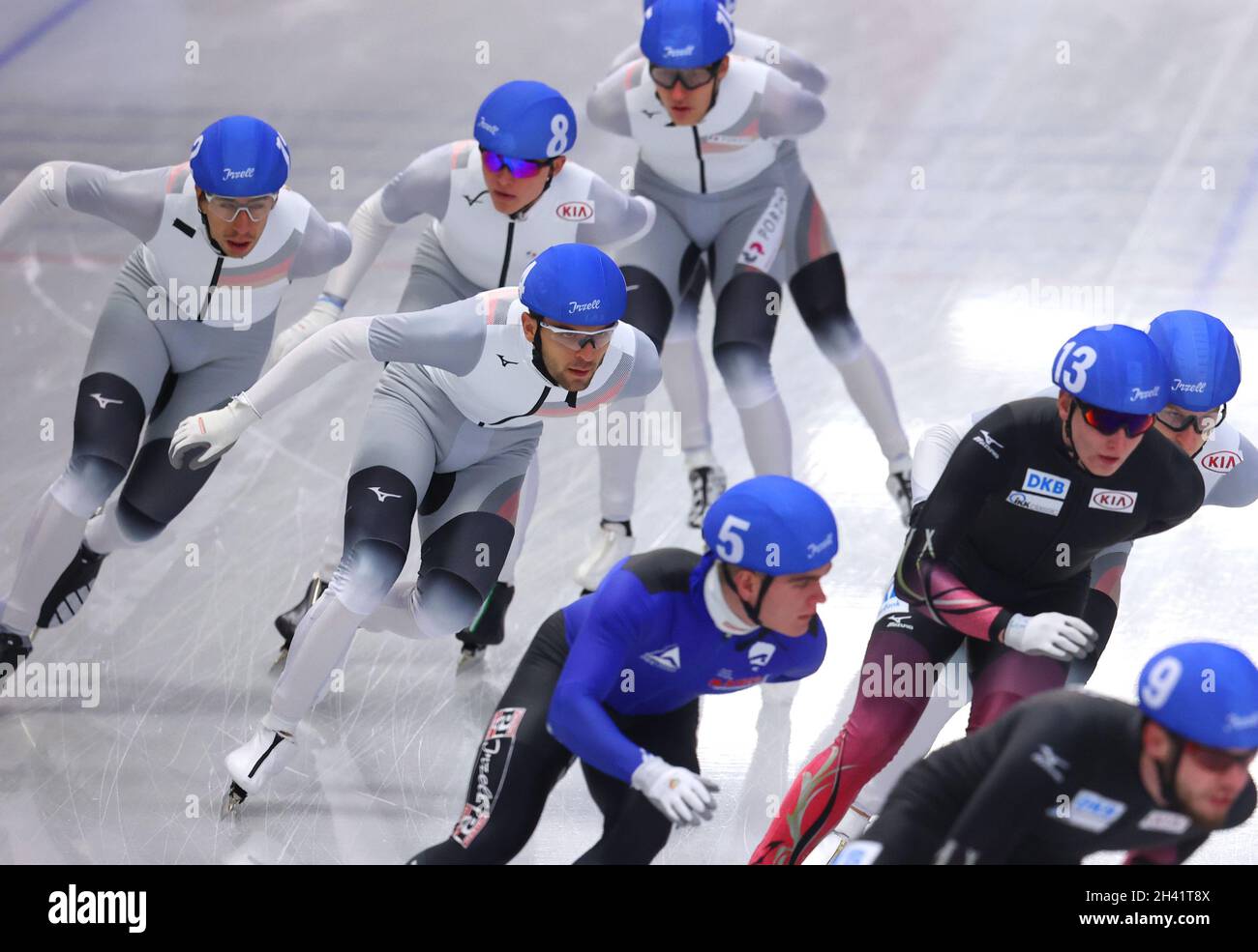 Decision speed hi-res stock photography and images - Alamy