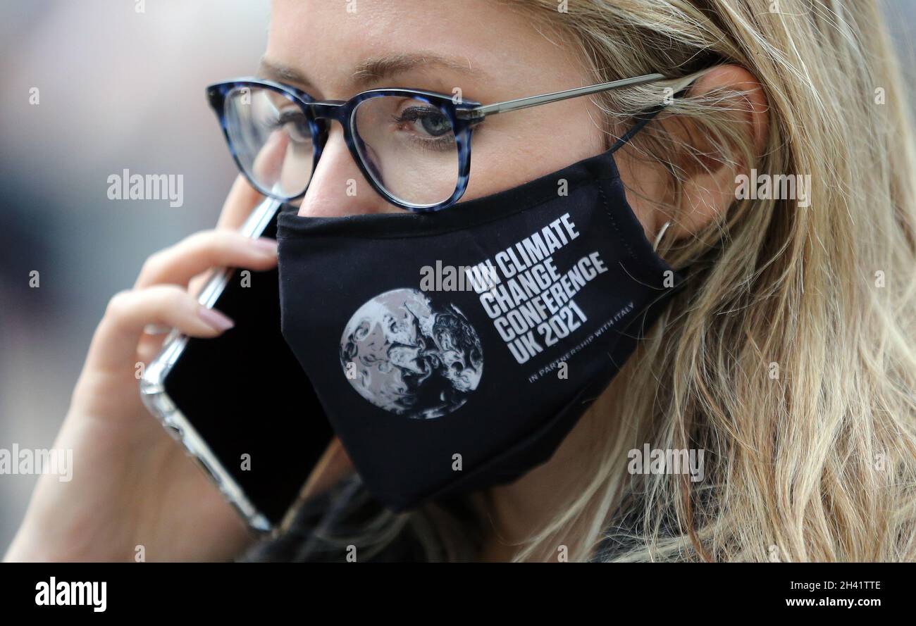 MOBILE PHONE, FACE MASK, 2021 Stock Photo - Alamy