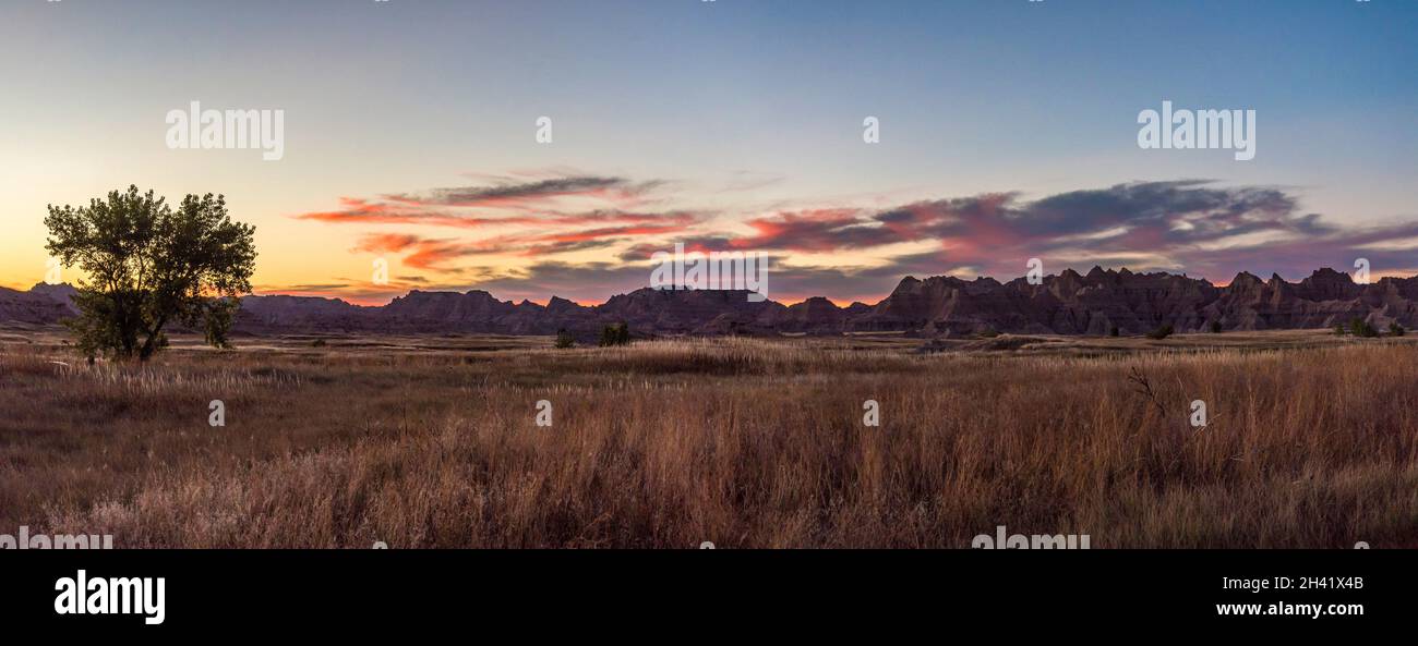 Beautiful sunset over desolate hi-res stock photography and images - Alamy