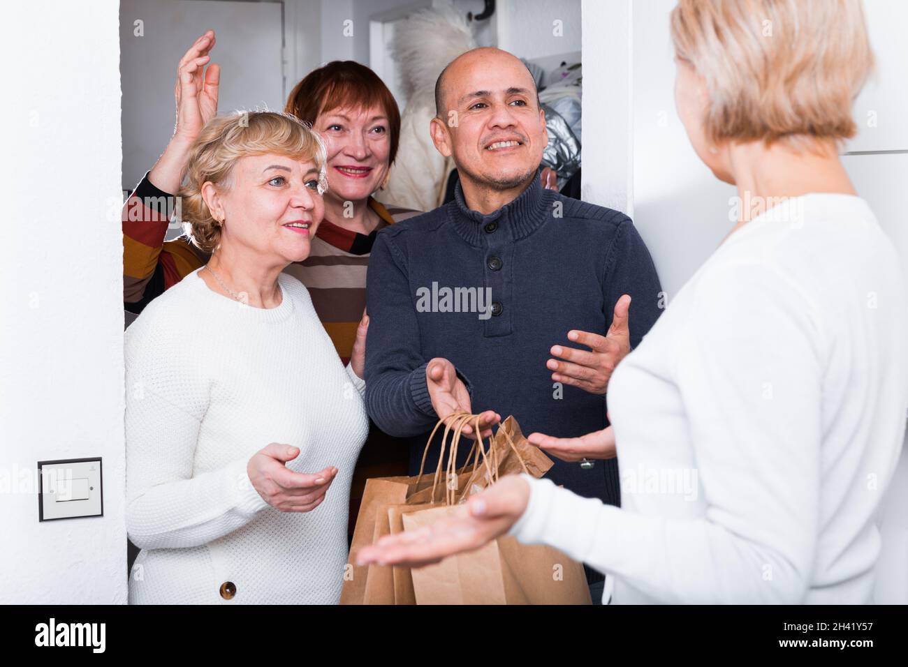 Man visiting friends house hi-res stock photography and images - Alamy