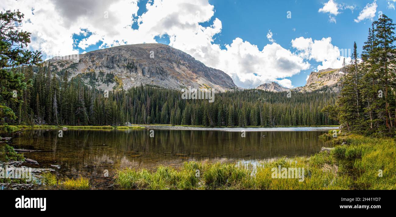 Middle rocky mountains hi-res stock photography and images - Alamy