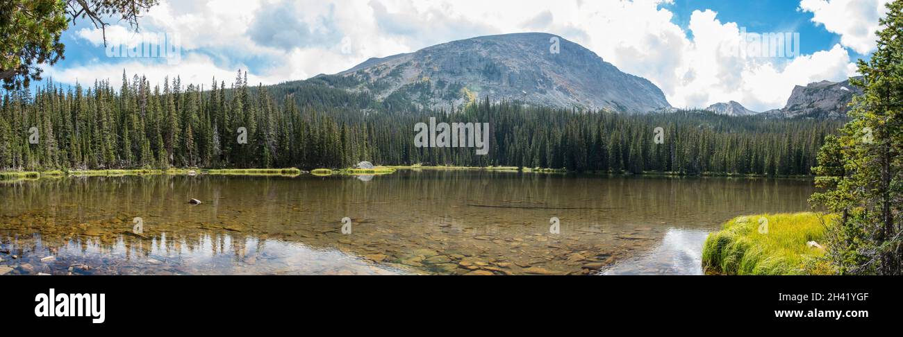 Middle rocky mountains hi-res stock photography and images - Alamy