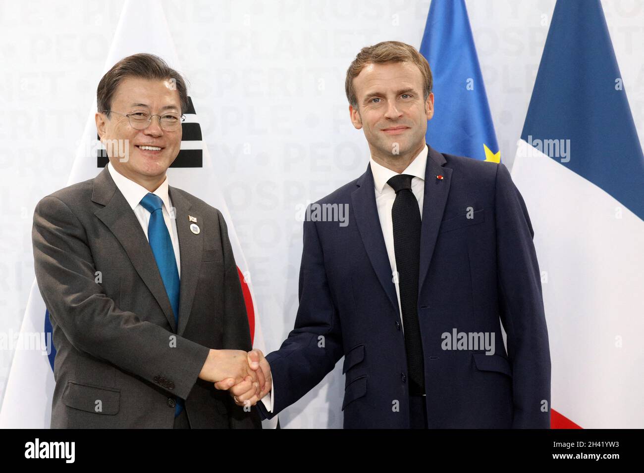 French President Emmanuel Macron meets Korean president, Moon Jae-in ...