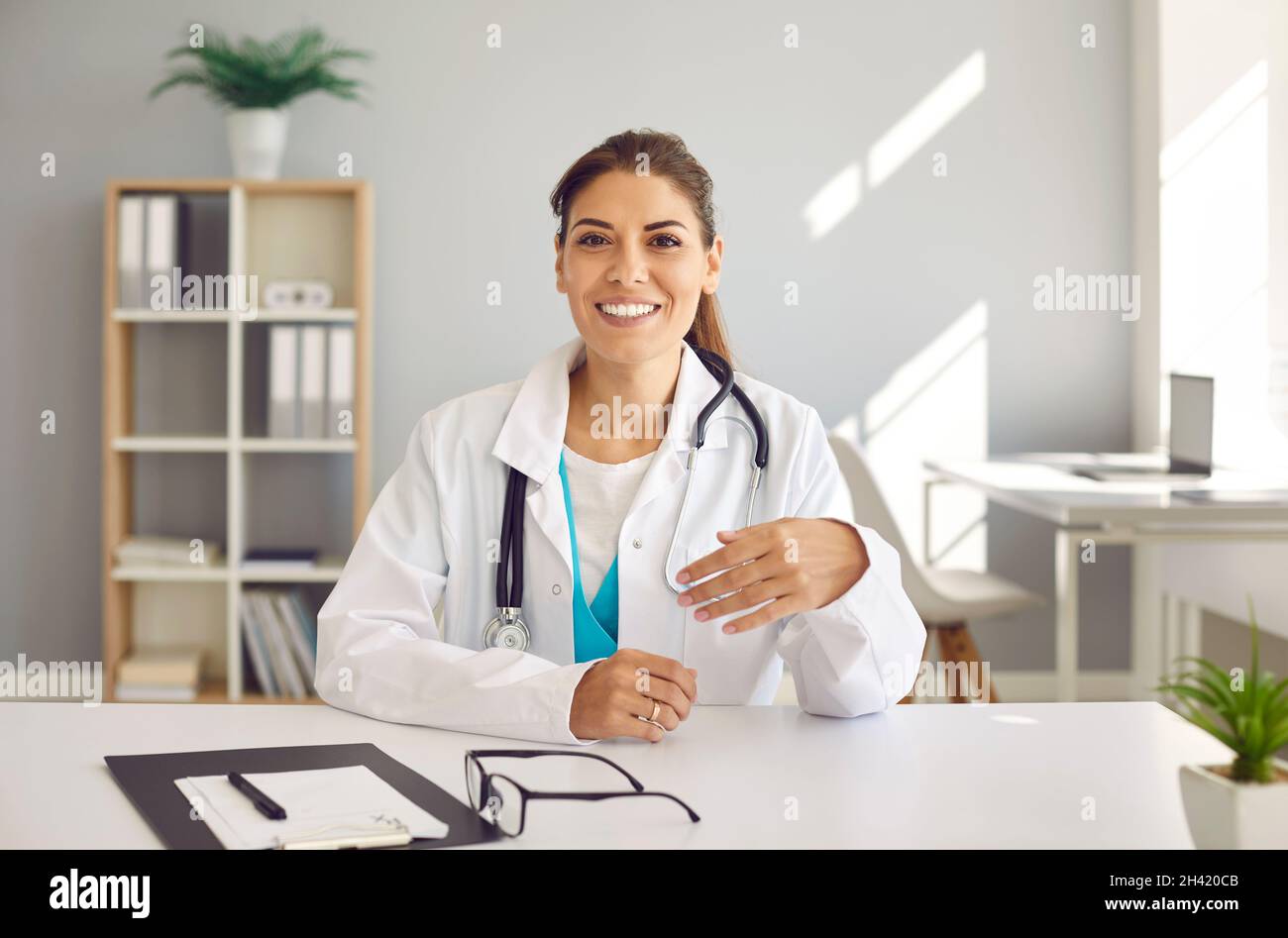 Doctor appointment on video call hi-res stock photography and images ...